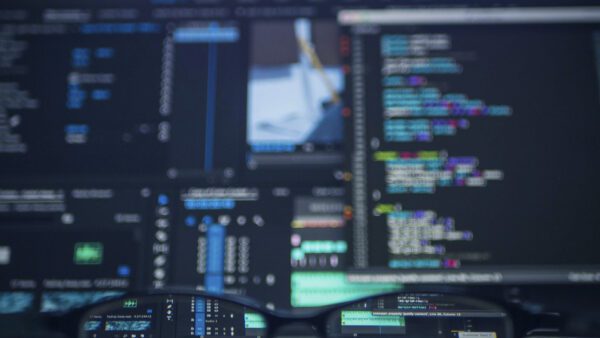 Introdução à Informática: O que é e como funciona - Escola de Lucifer